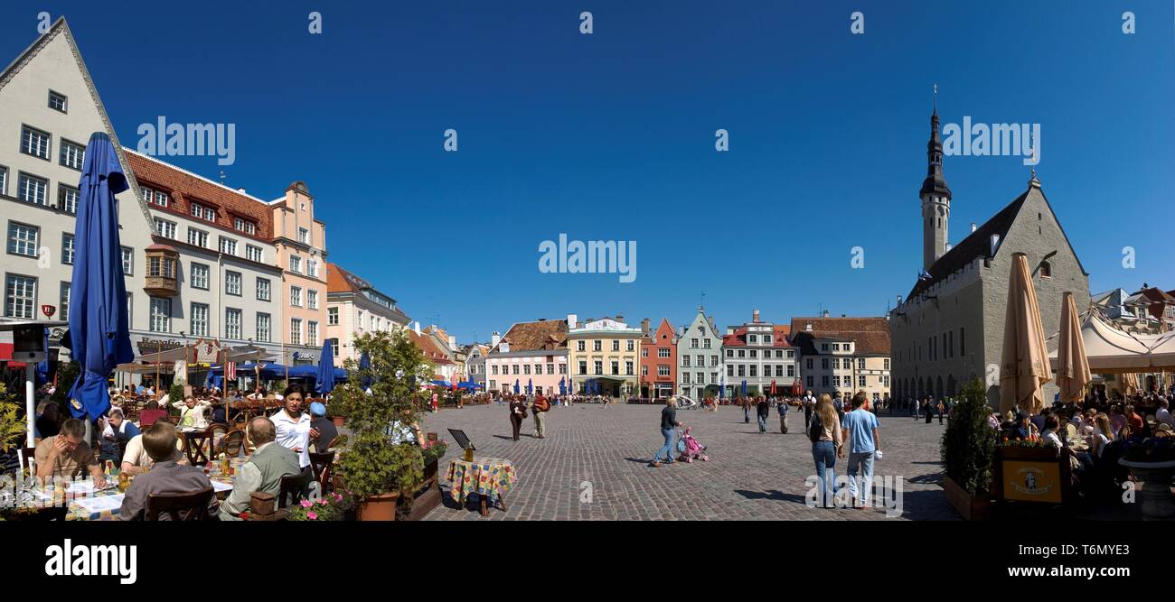 Tallinn Town Hall Square Stock Photo - Alamy