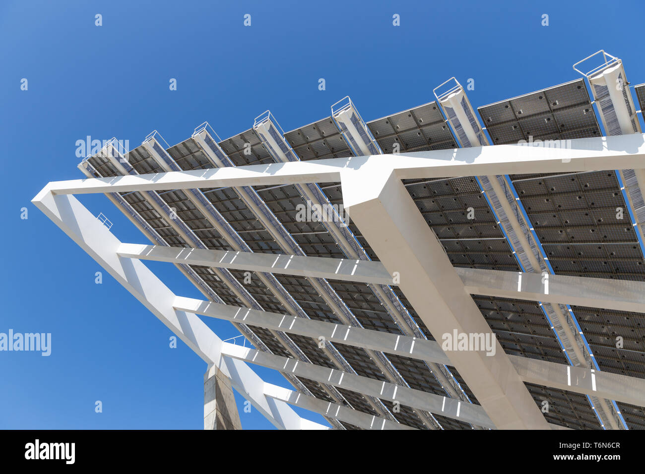 Back solar panel hi-res stock photography and images - Alamy