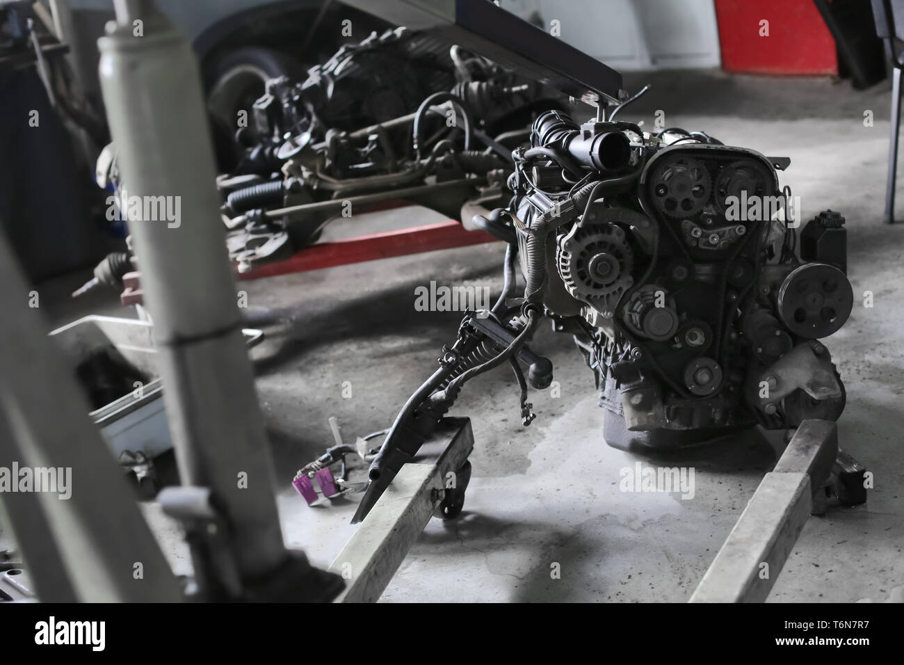 Engine on shop floor hi-res stock photography and images - Alamy