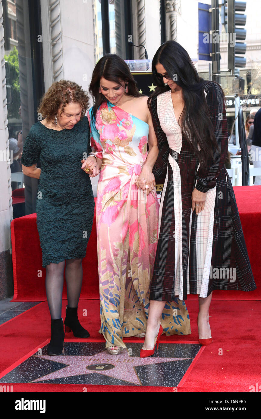 May 1, 2019 - Los Angeles, CA, USA - LOS ANGELES - MAY 1: Rhea Perlman ...