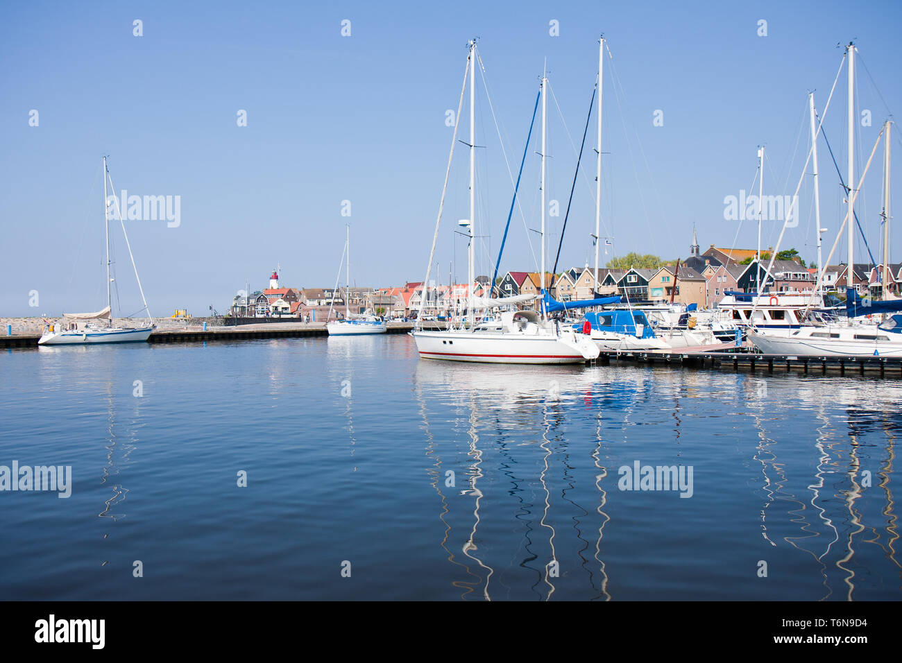 Dutch sailing ships hi-res stock photography and images - Alamy