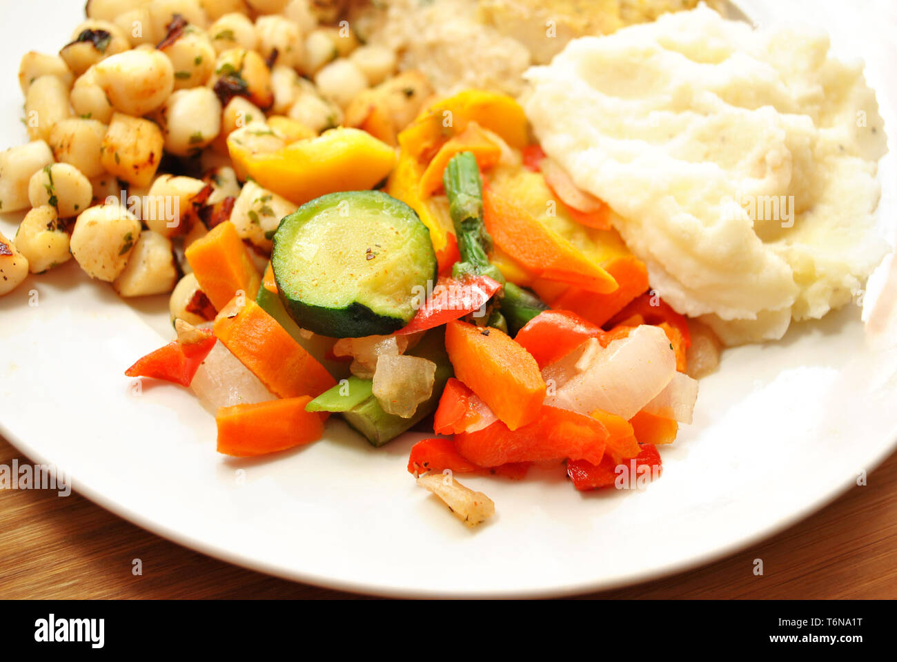 Mixed vegetables side dish hi-res stock photography and images - Alamy