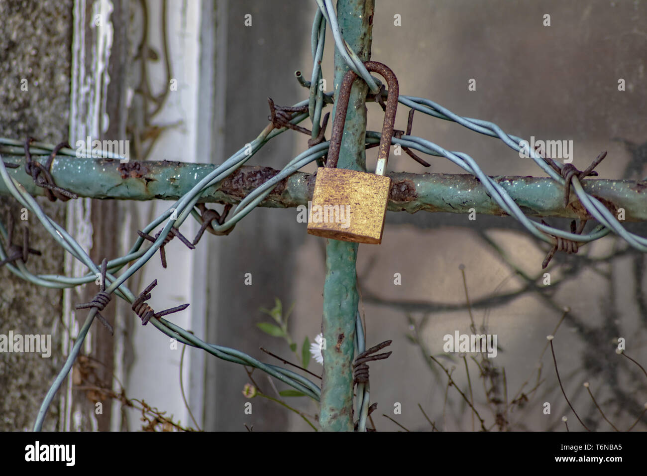 Lovers gate hi-res stock photography and images - Alamy