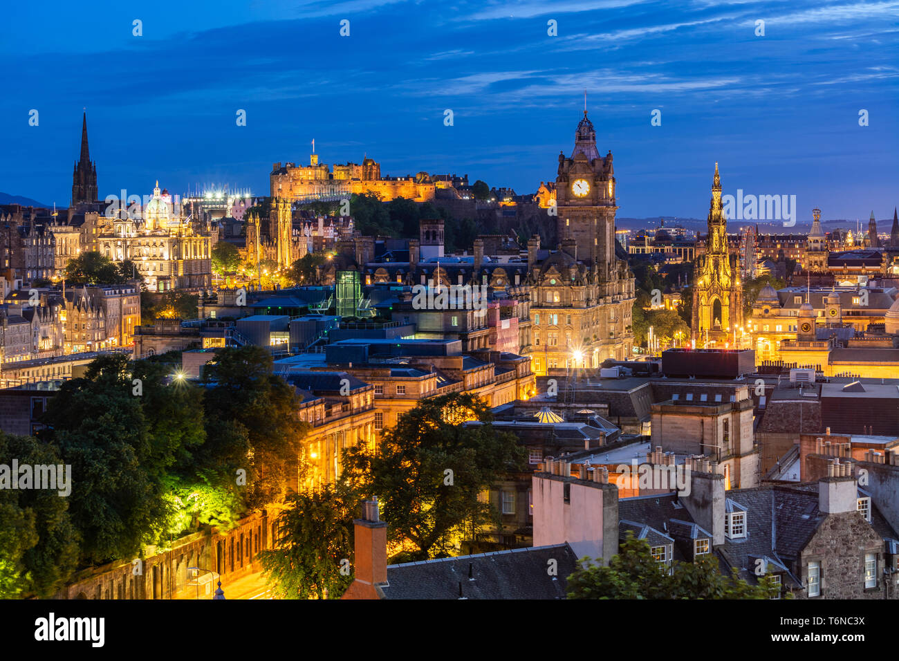 Edinburgh castle sunset aerial hi-res stock photography and images - Alamy