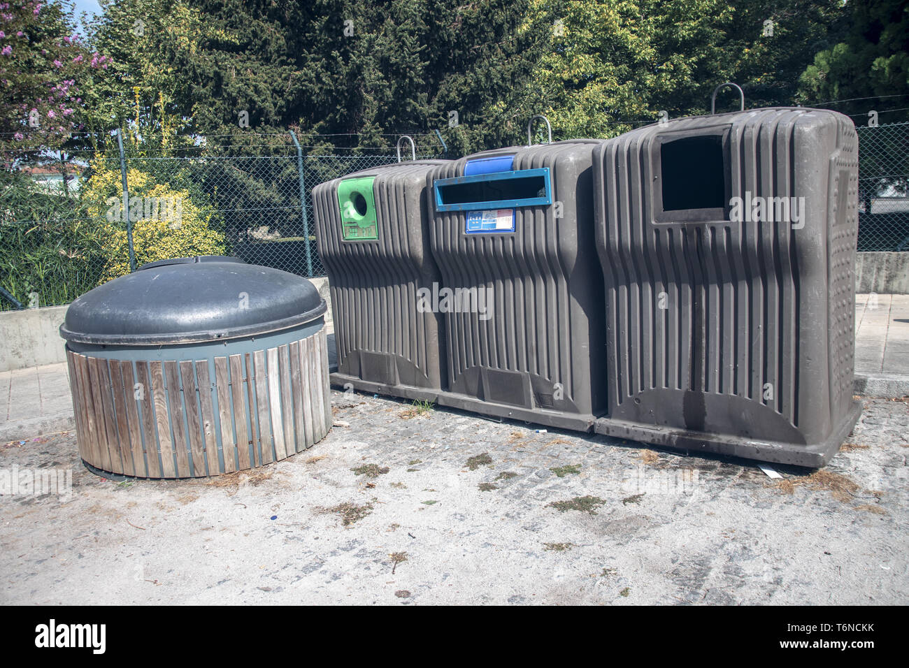 Recycle bins hi-res stock photography and images - Alamy
