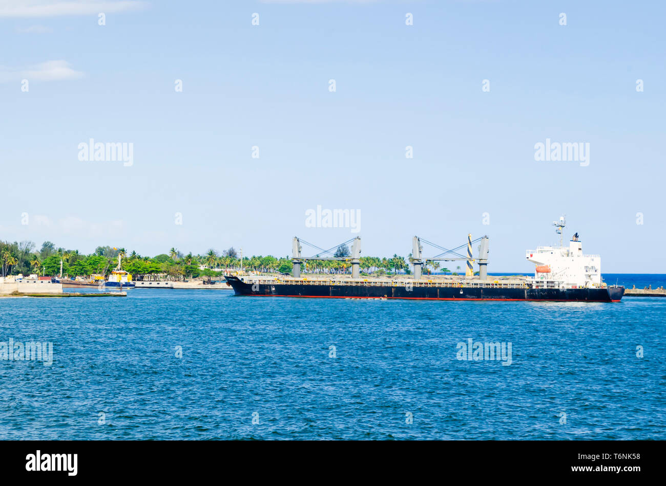 Cargo ship arriving entrance hi-res stock photography and images - Alamy