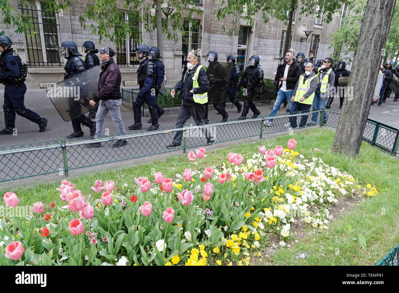 Paris, France. 1st May, 2019. Demonstration of may day international ...