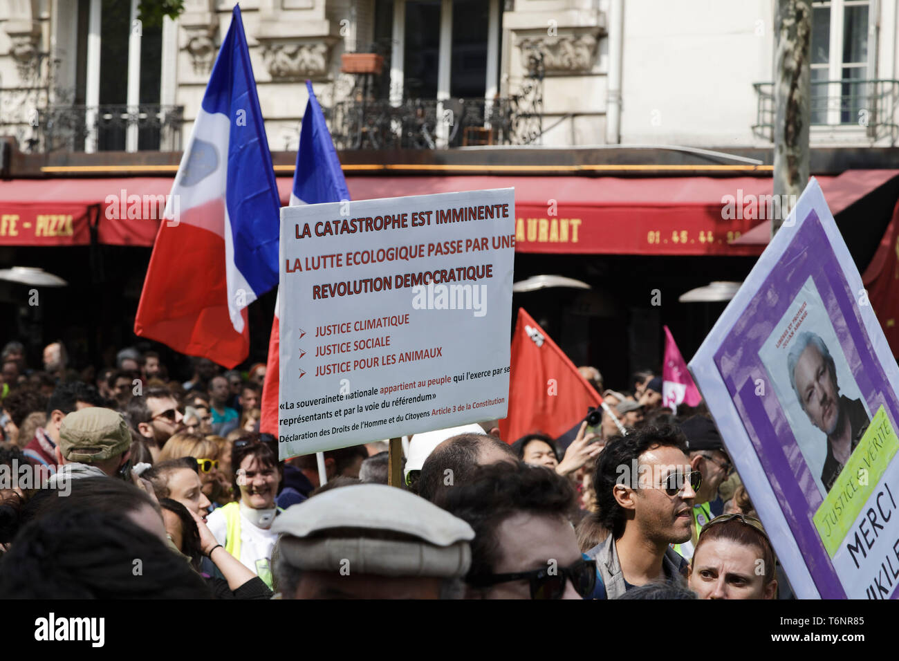 Paris, France. 1st May, 2019. Demonstration of may day international ...