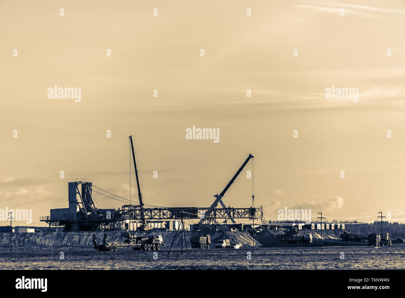 Installation of the oil rig Stock Photo - Alamy