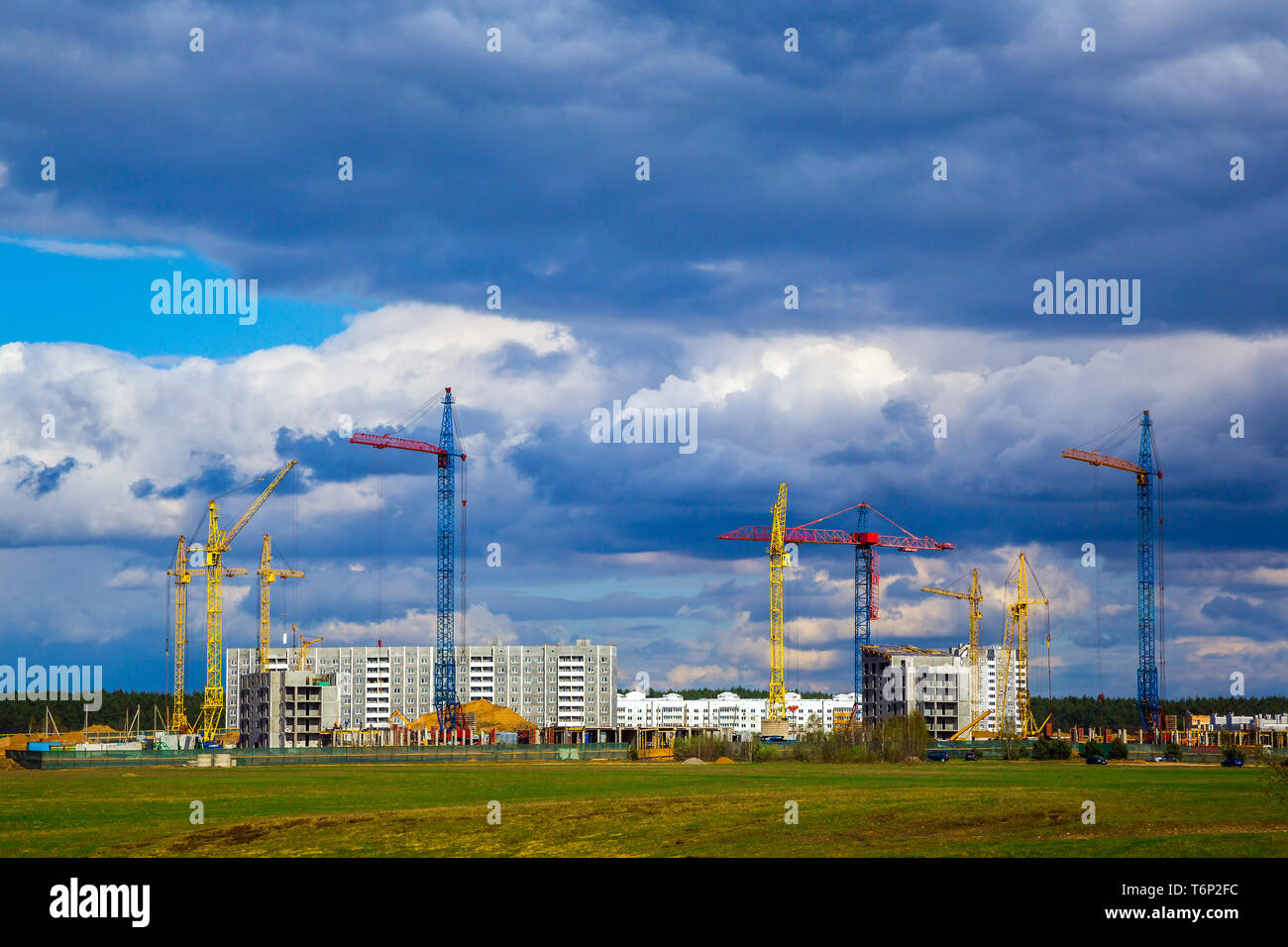 Civil engineering crane hi-res stock photography and images - Alamy