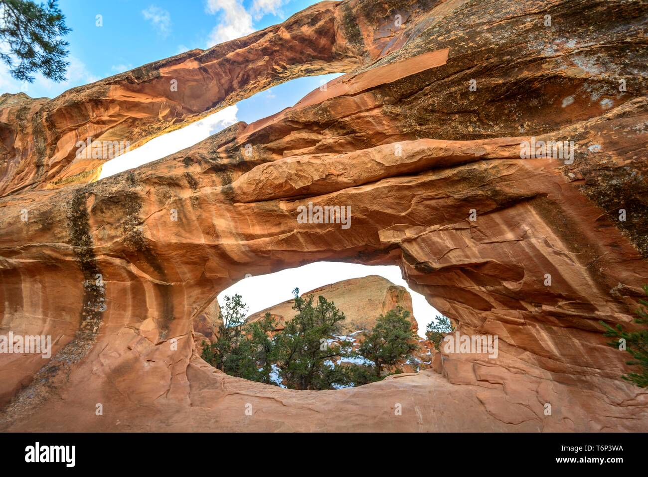 Double O Arch, rock arch, Devil's Garden Trail, Arches National Park ...