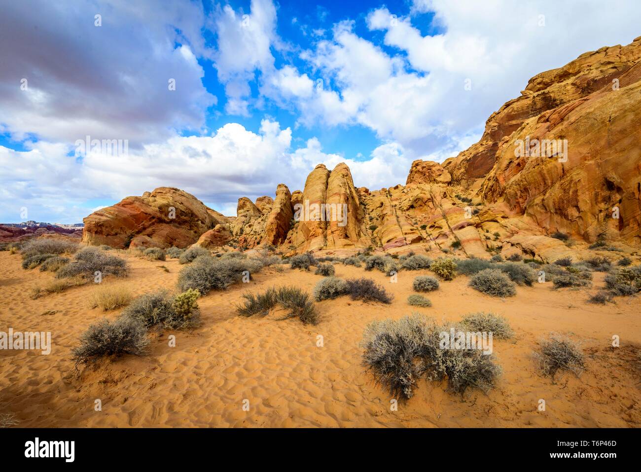 Rainbow Vista, red sandstone rocks, Mojave desert, sandstone formation ...