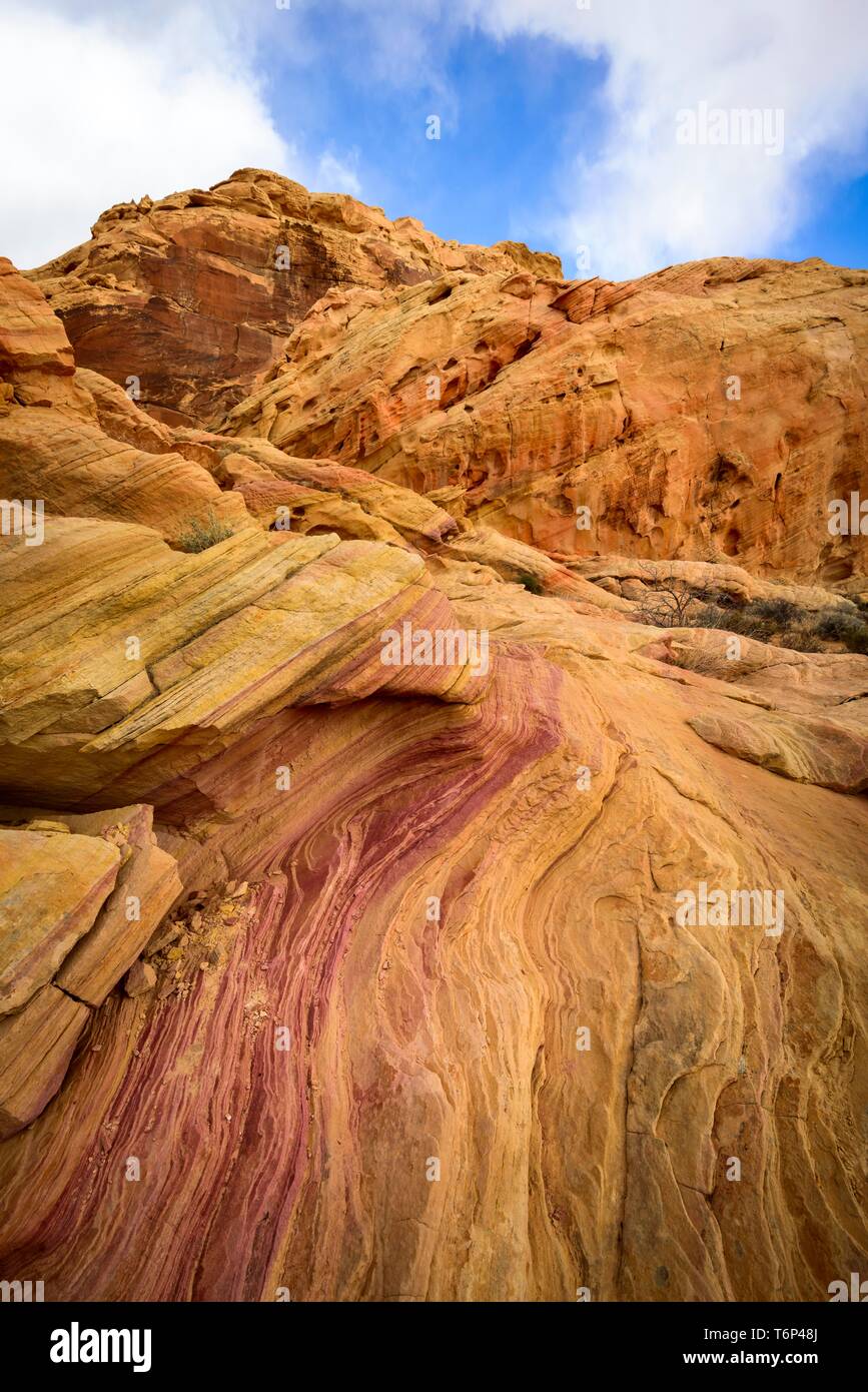 Rainbow Vista, red yellow sandstone rocks, Mojave desert, sandstone ...