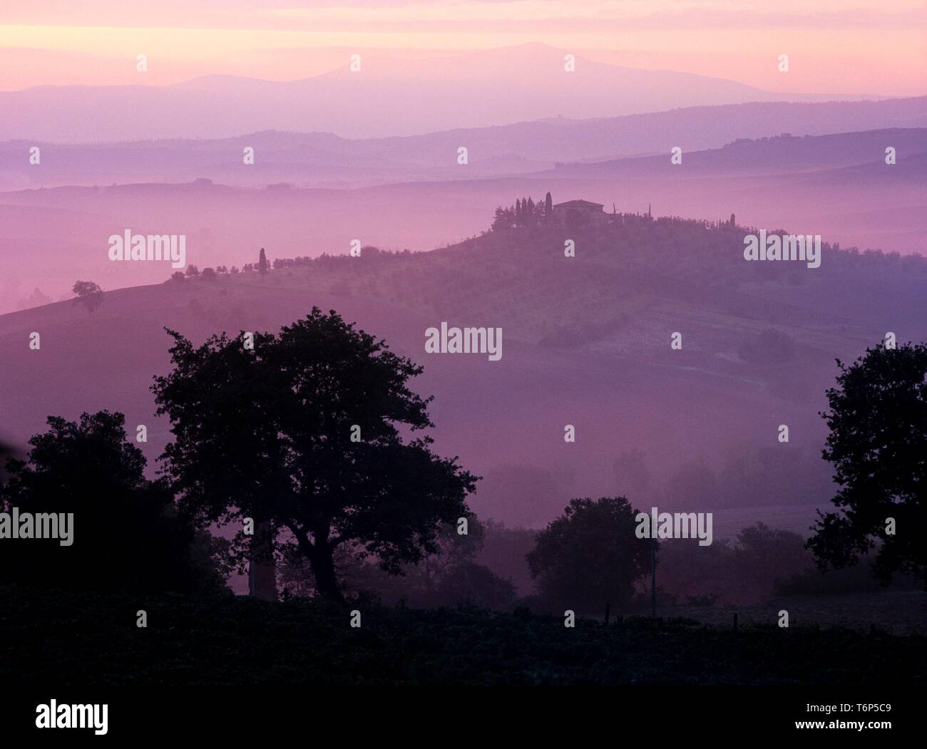Morning in tuscany hi-res stock photography and images - Alamy