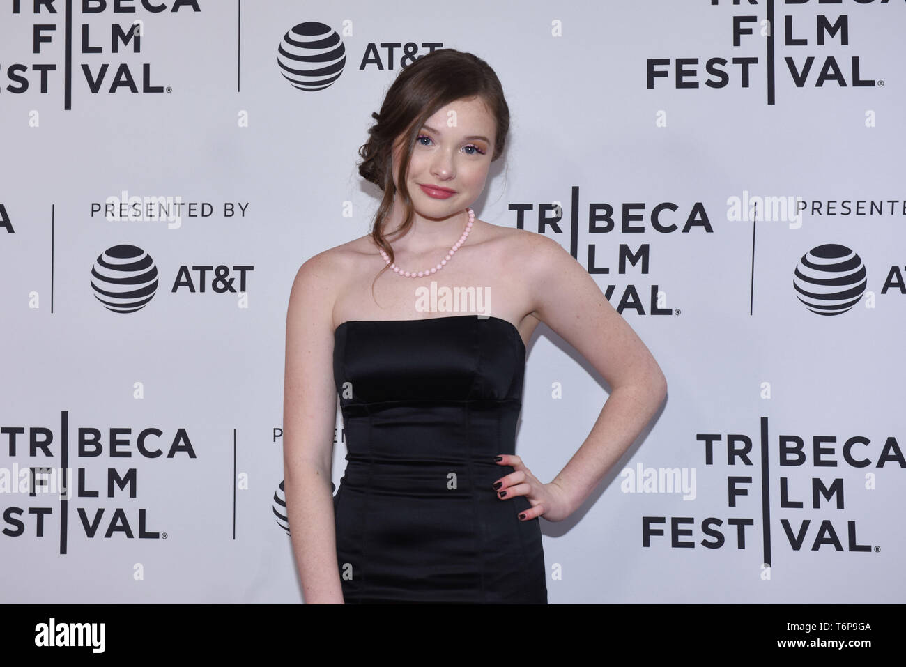 Zoe Colletti High Resolution Stock Photography and Images - Alamy