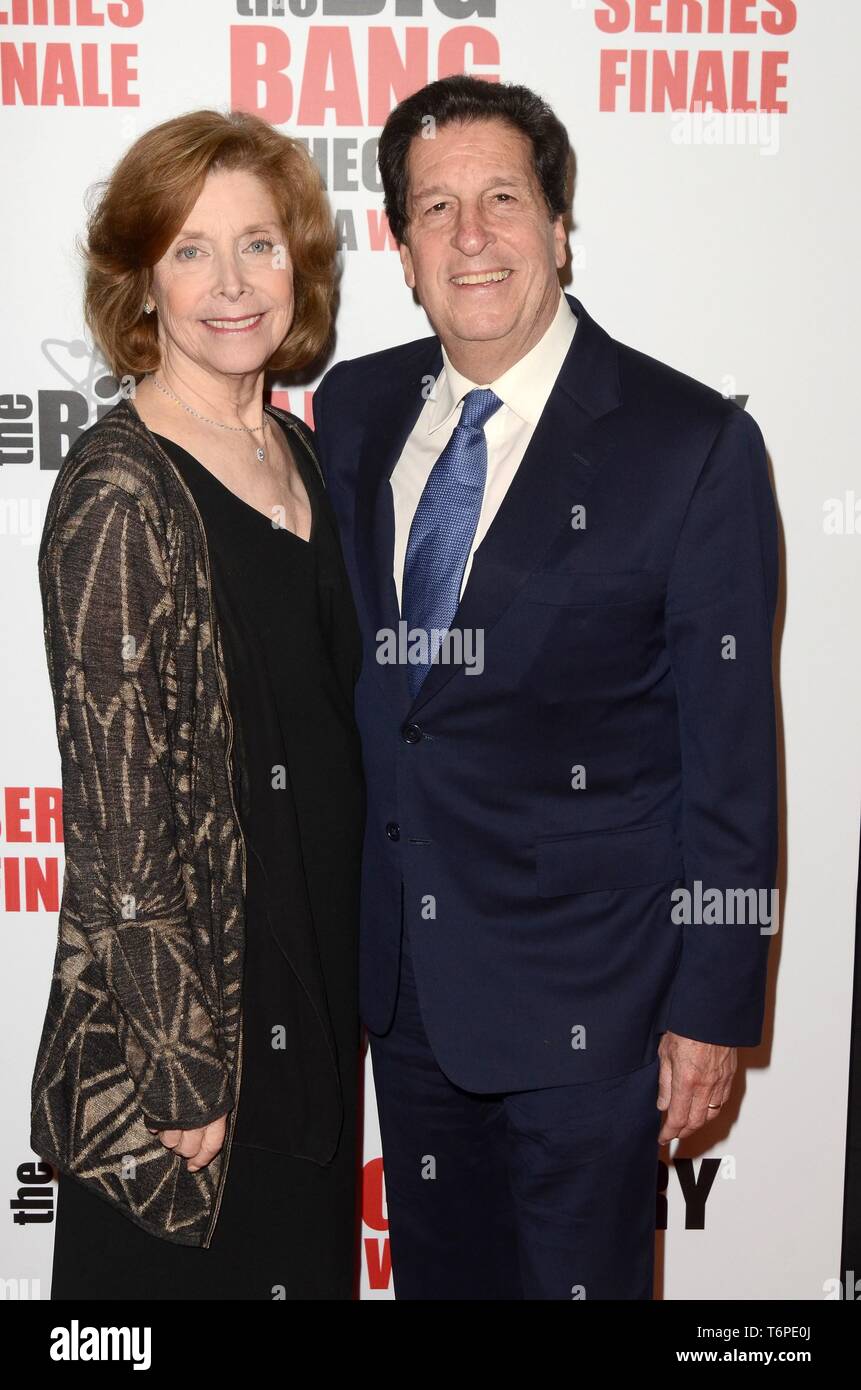 Peter Roth at arrivals for THE BIG BANG THEORY Series Finale, Warner ...