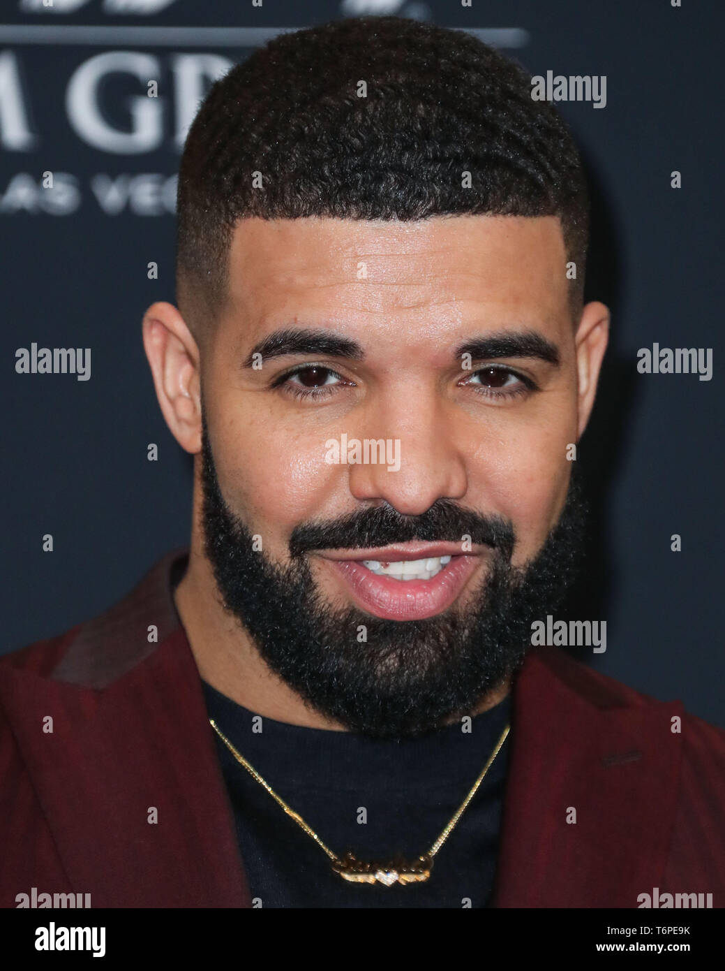 Drake rapper 2019 hi-res stock photography and images - Alamy