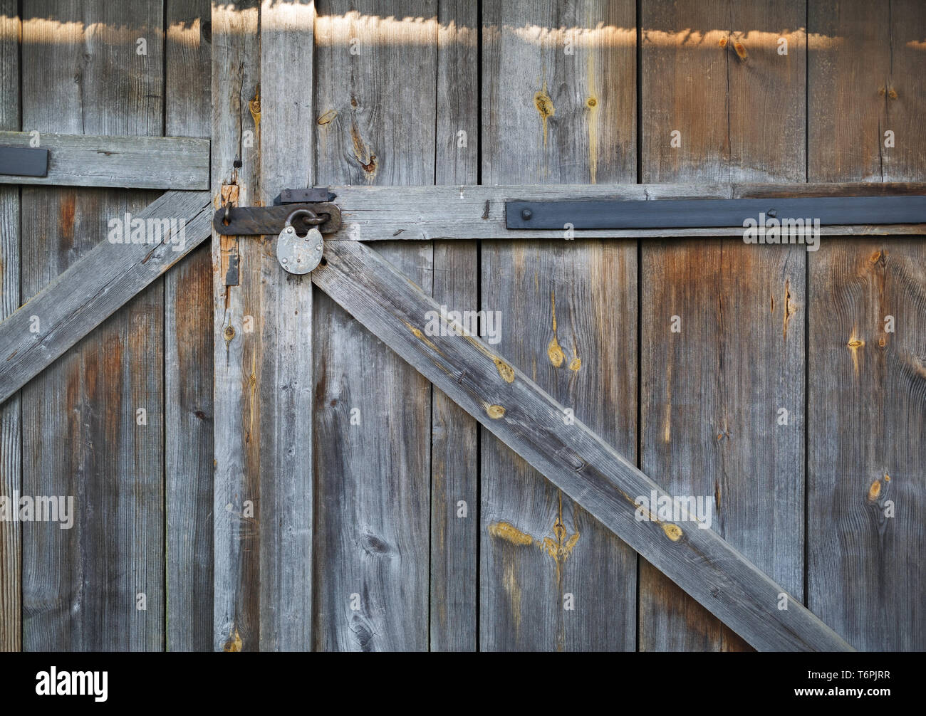 Old plank gate hi-res stock photography and images - Alamy