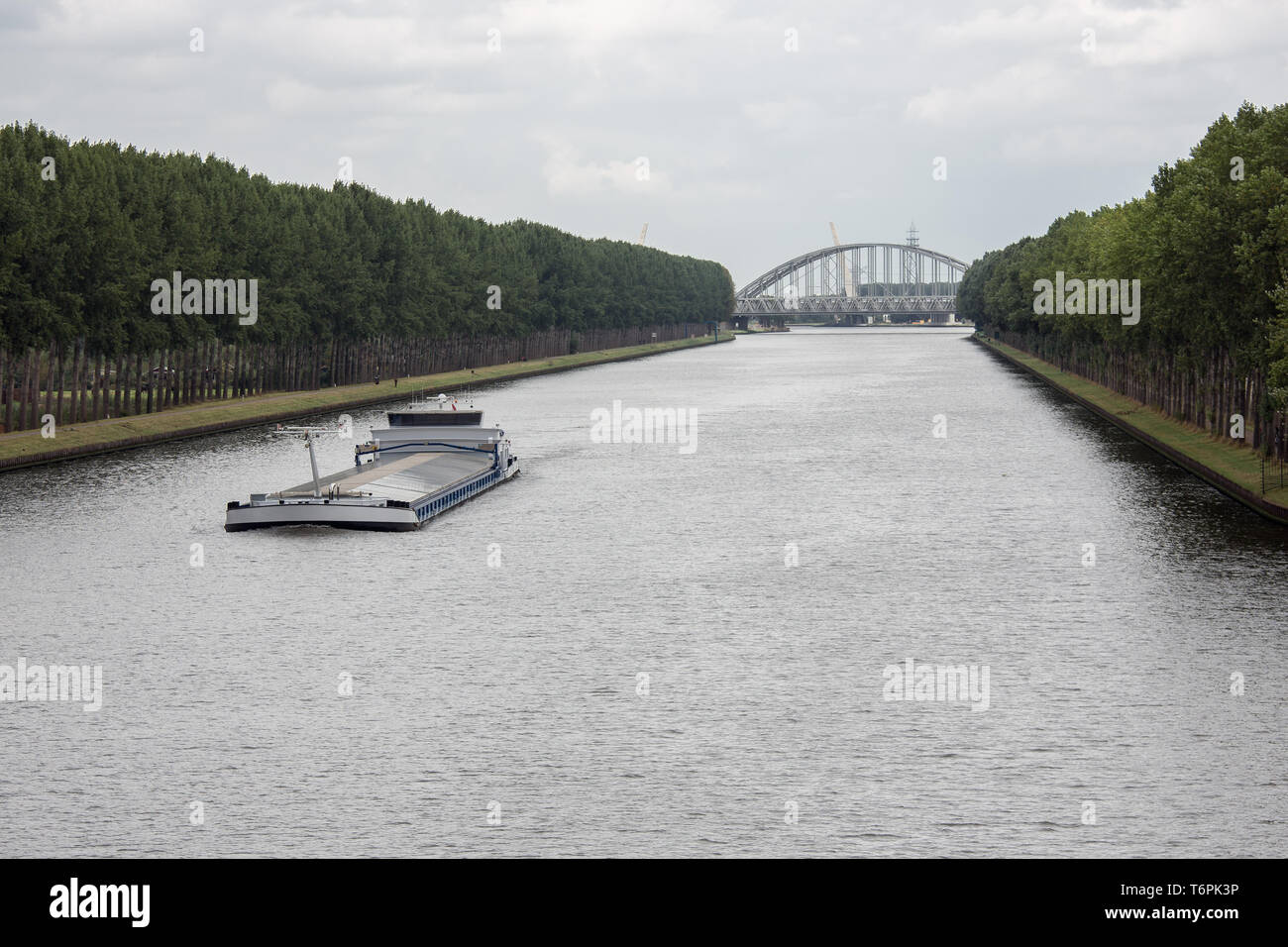 Car float barges hi-res stock photography and images - Alamy