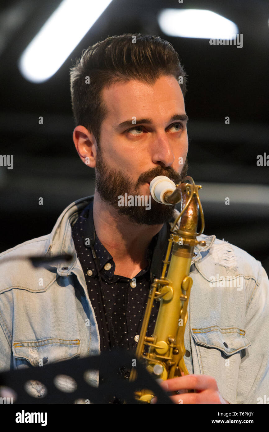 Chad lefkowitz brown hi-res stock photography and images - Alamy