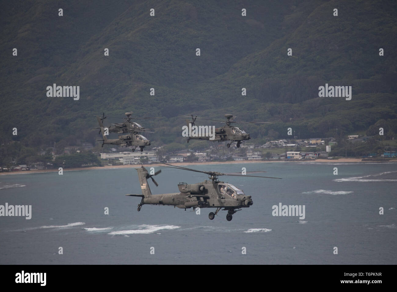The 25th Combat Aviation Brigade, 25th Infantry Division flies 19 AH-64 ...