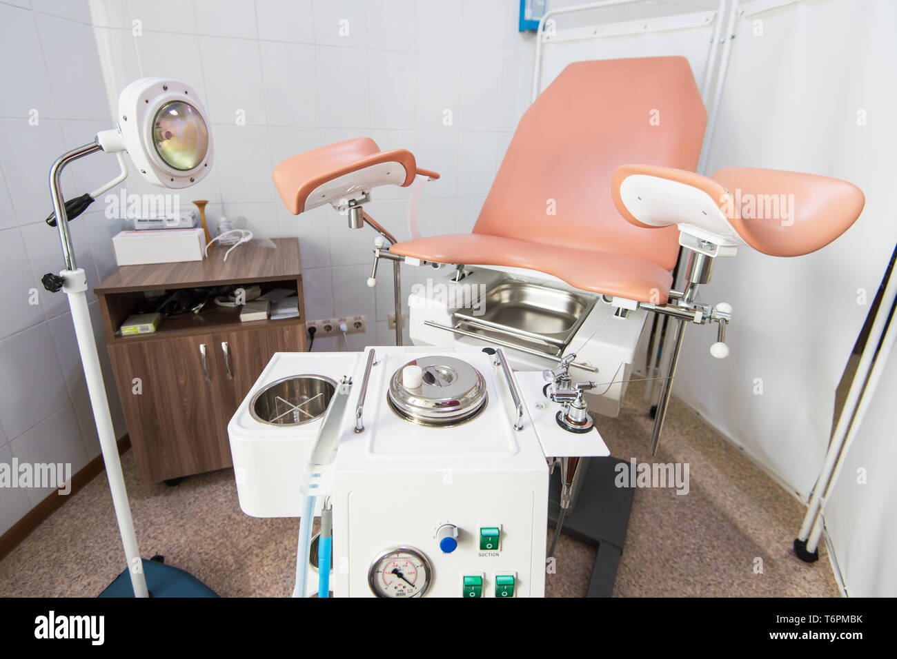 Gynecological cabinet in modern clinic Stock Photo - Alamy