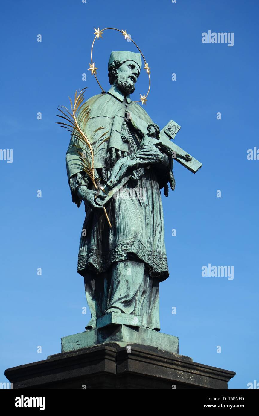 Statue nepomuk hi-res stock photography and images - Alamy
