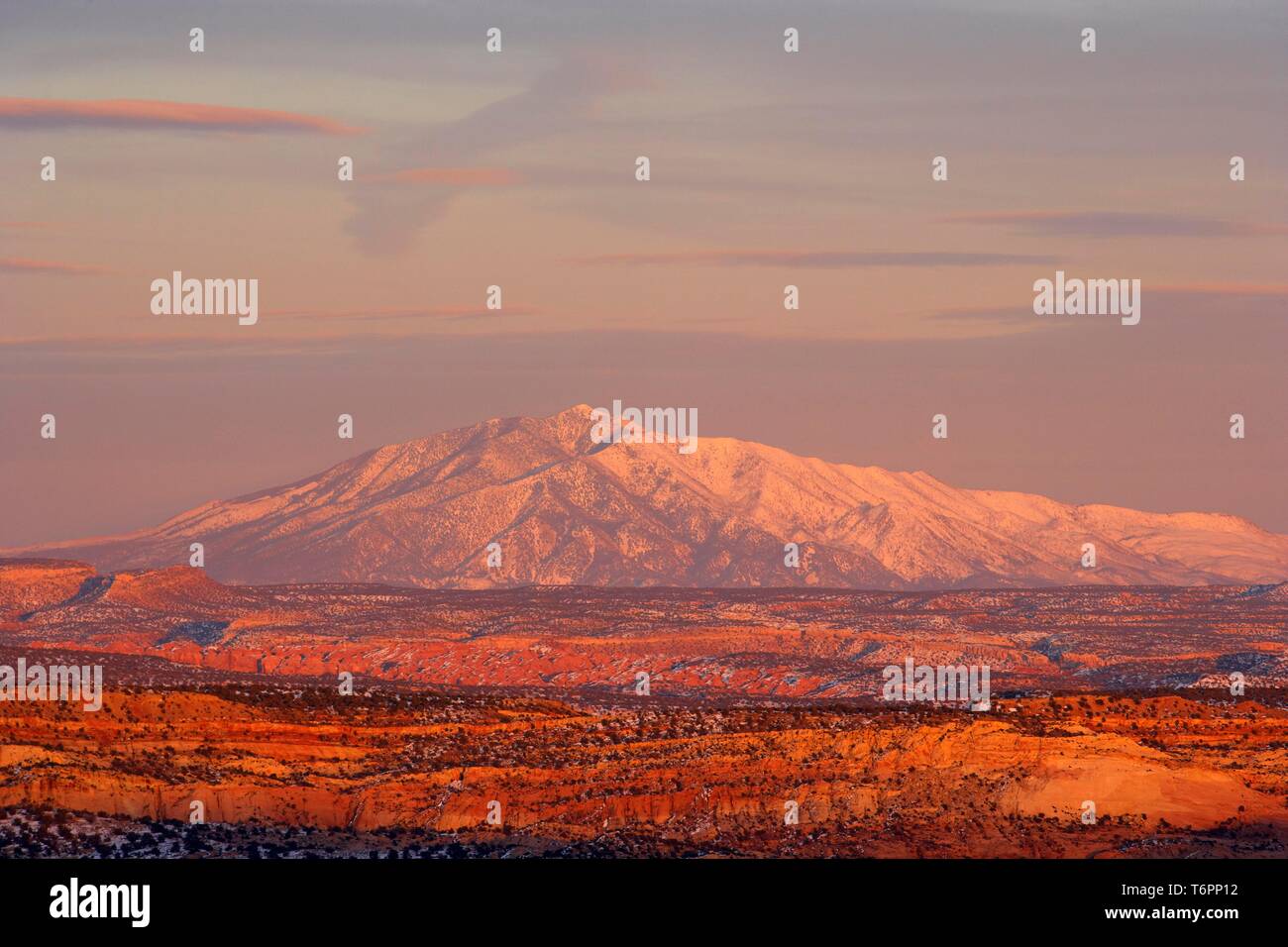 Henry mountains hi-res stock photography and images - Alamy