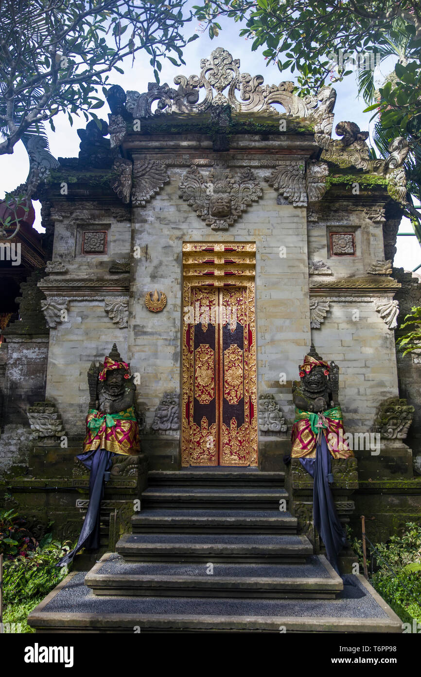 Ubud royal palace hi-res stock photography and images - Alamy