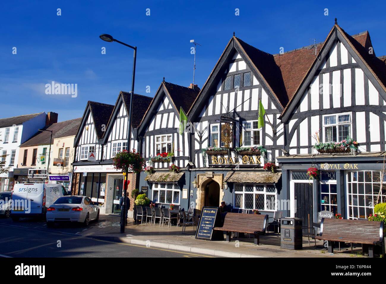 Beautiful country pub hi-res stock photography and images - Alamy