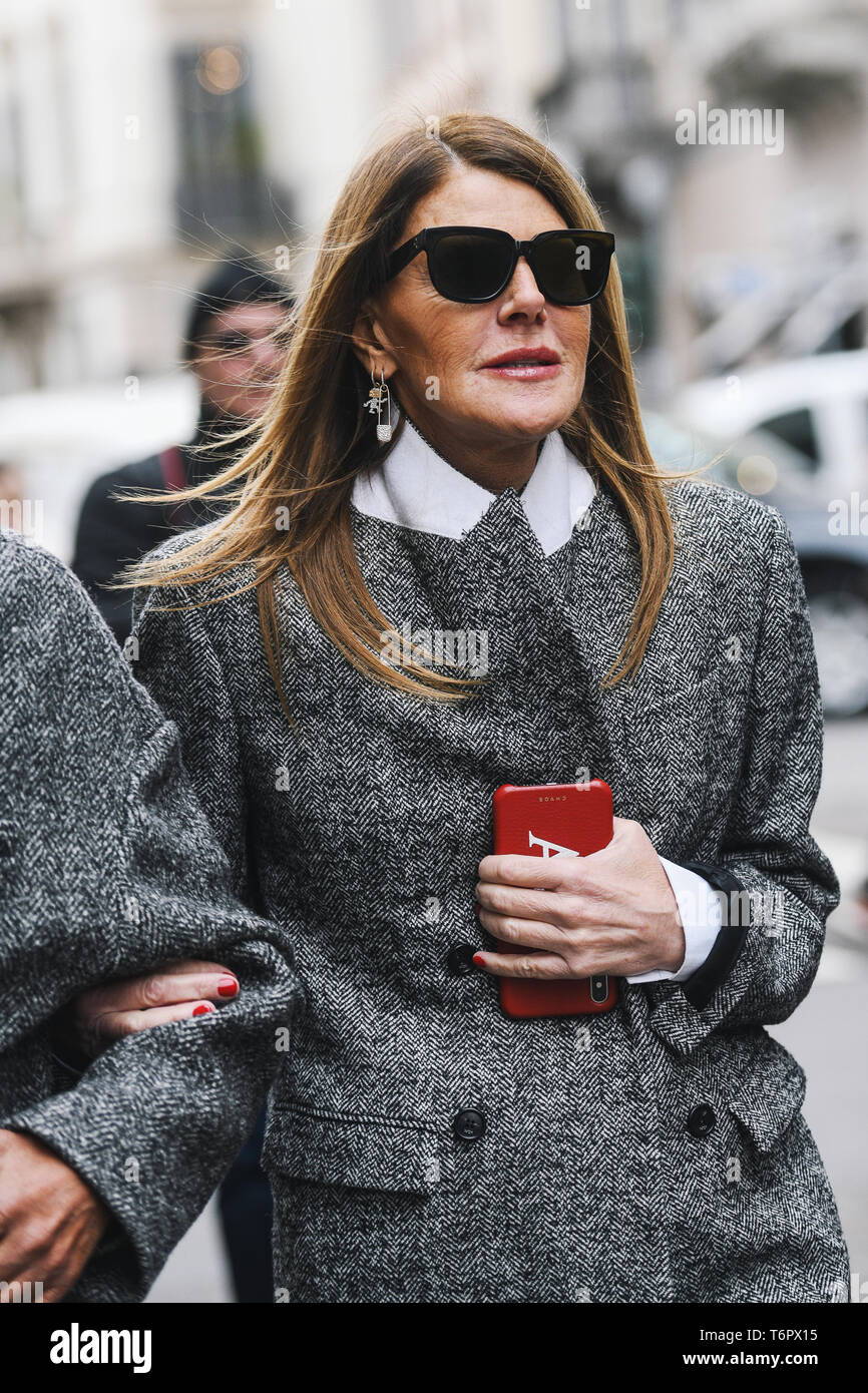Fashion journalist hi-res stock photography and images - Alamy