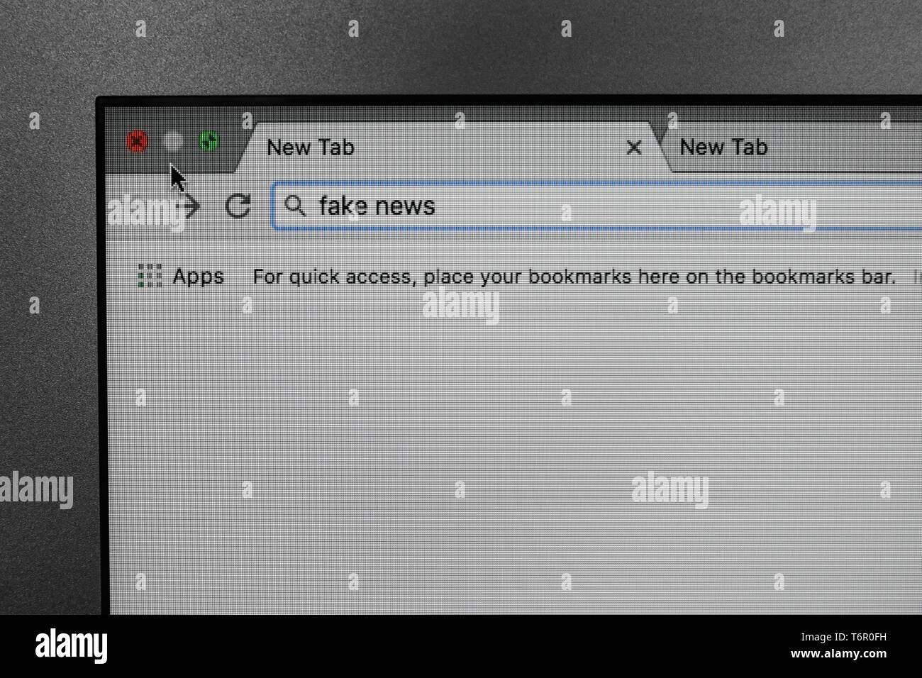 Online search query in browser hi-res stock photography and images - Alamy