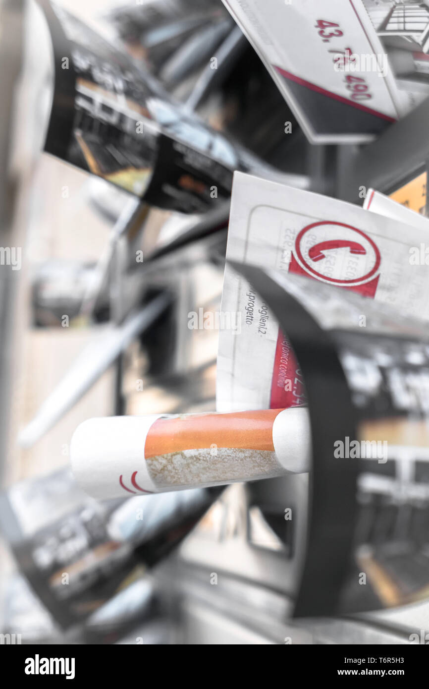 Mailbox flyers hi-res stock photography and images - Alamy