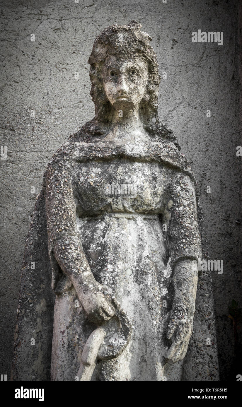 Statue and expression hi-res stock photography and images - Alamy