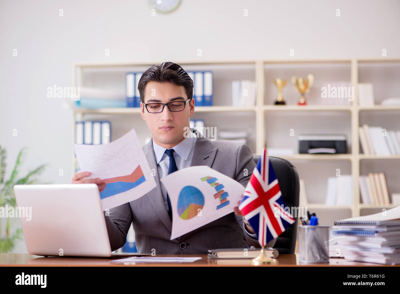British analyst hi-res stock photography and images - Alamy