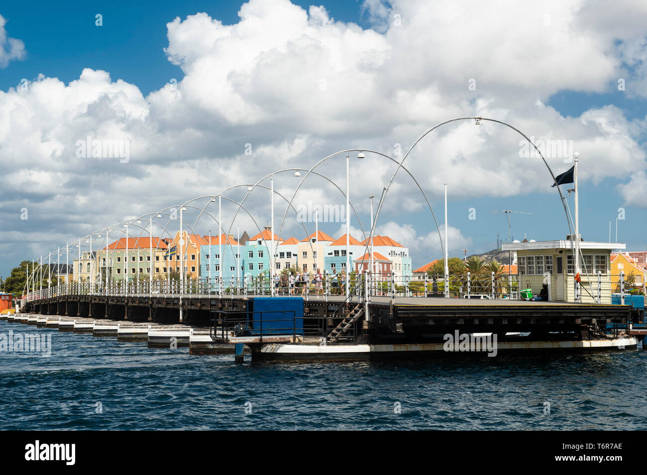 Queen Emma Bridge, Willemstad, Curaçao Stock Photo - Alamy