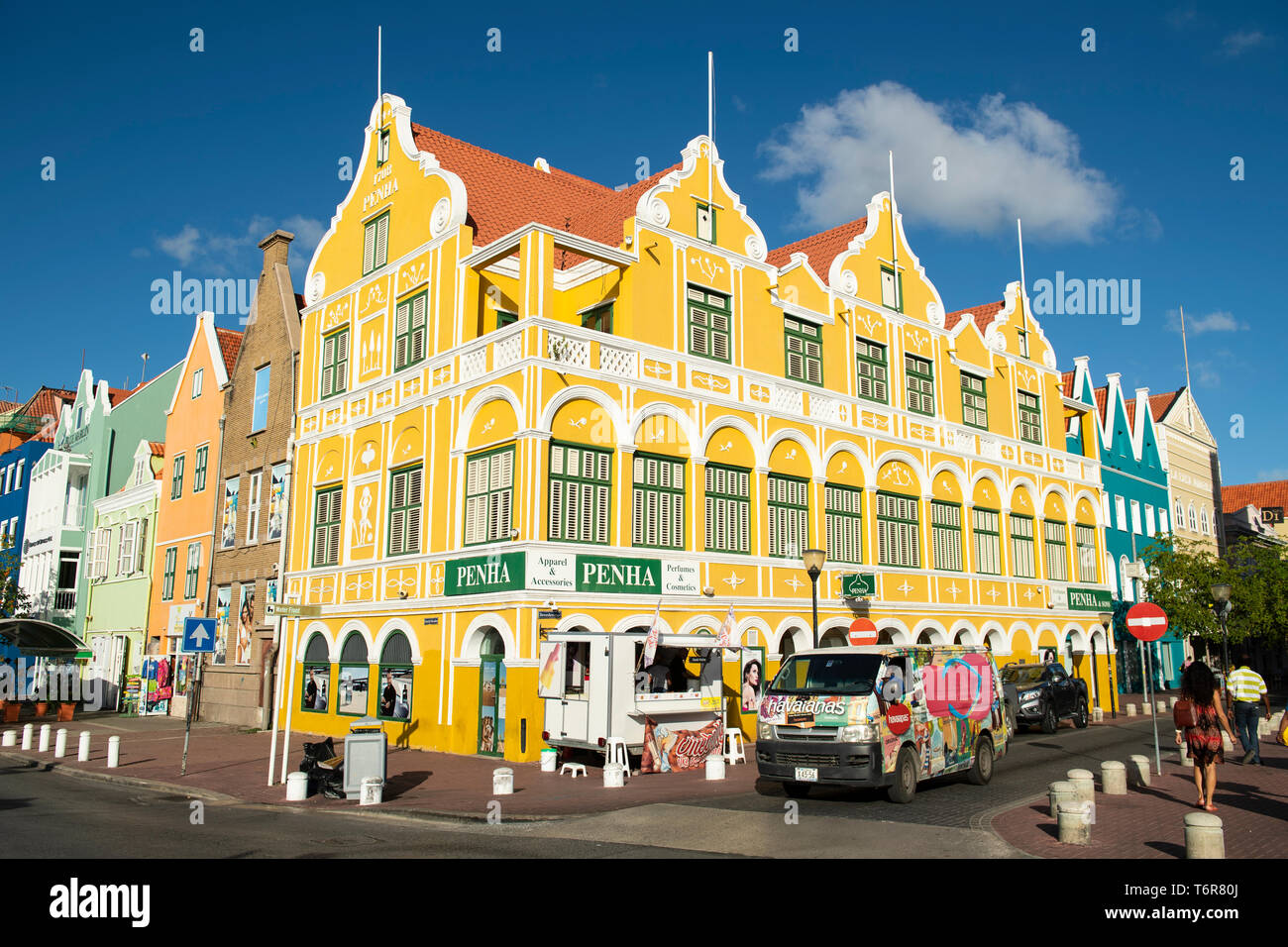 Penha buidling (1708), colonial building on the waterfront, Willemstad ...