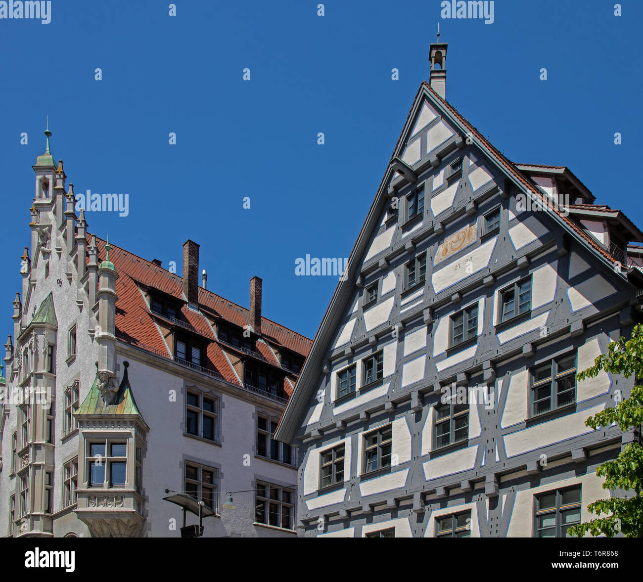 Residential and commercial buildings hi-res stock photography and ...