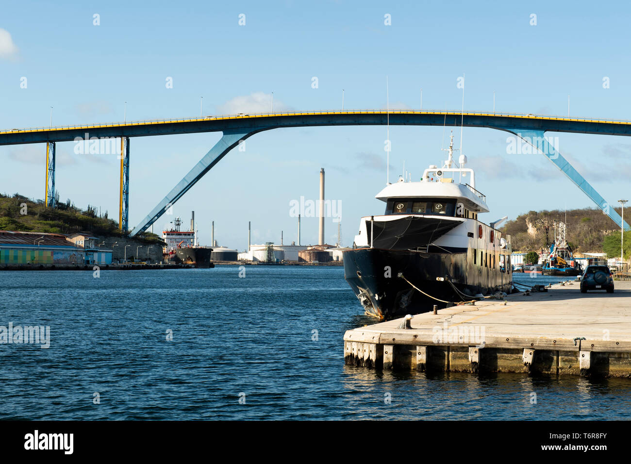 Curacao willemstad bridge hi-res stock photography and images - Alamy