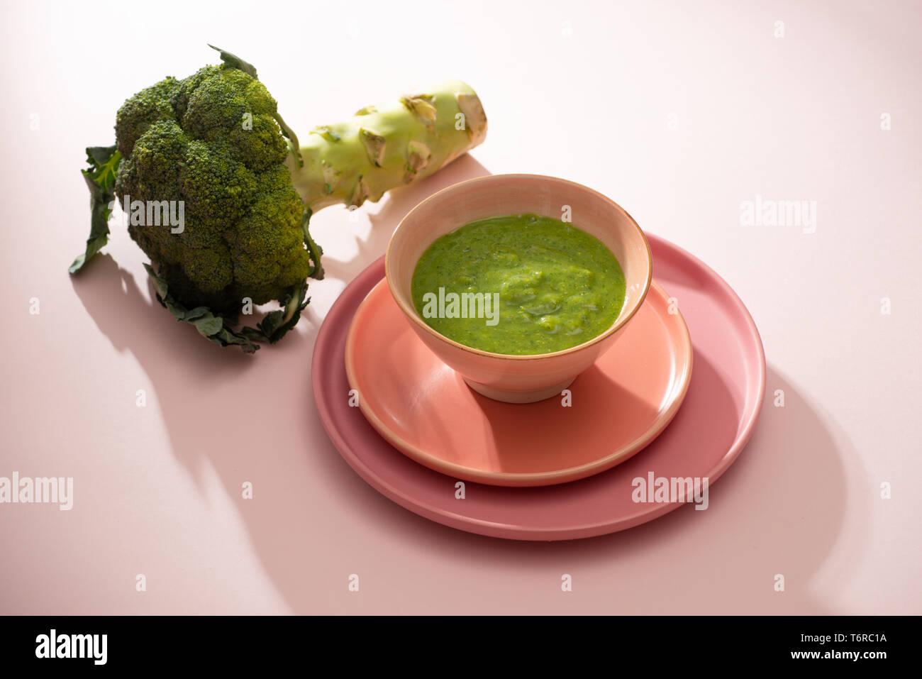 Homemade vegetable baby food. Broccoli puree for baby Stock Photo - Alamy