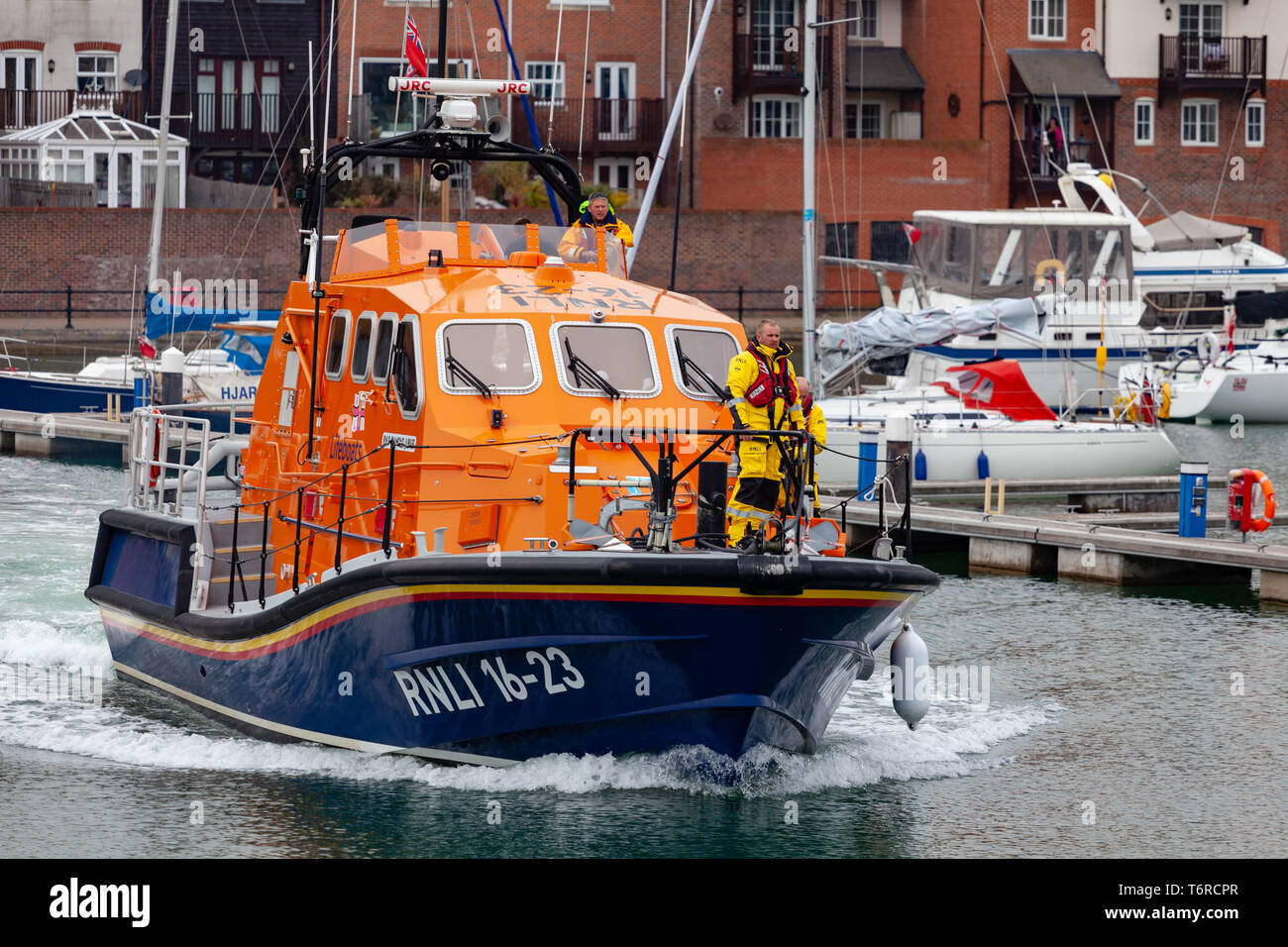 Rnli volunteer hi-res stock photography and images - Alamy