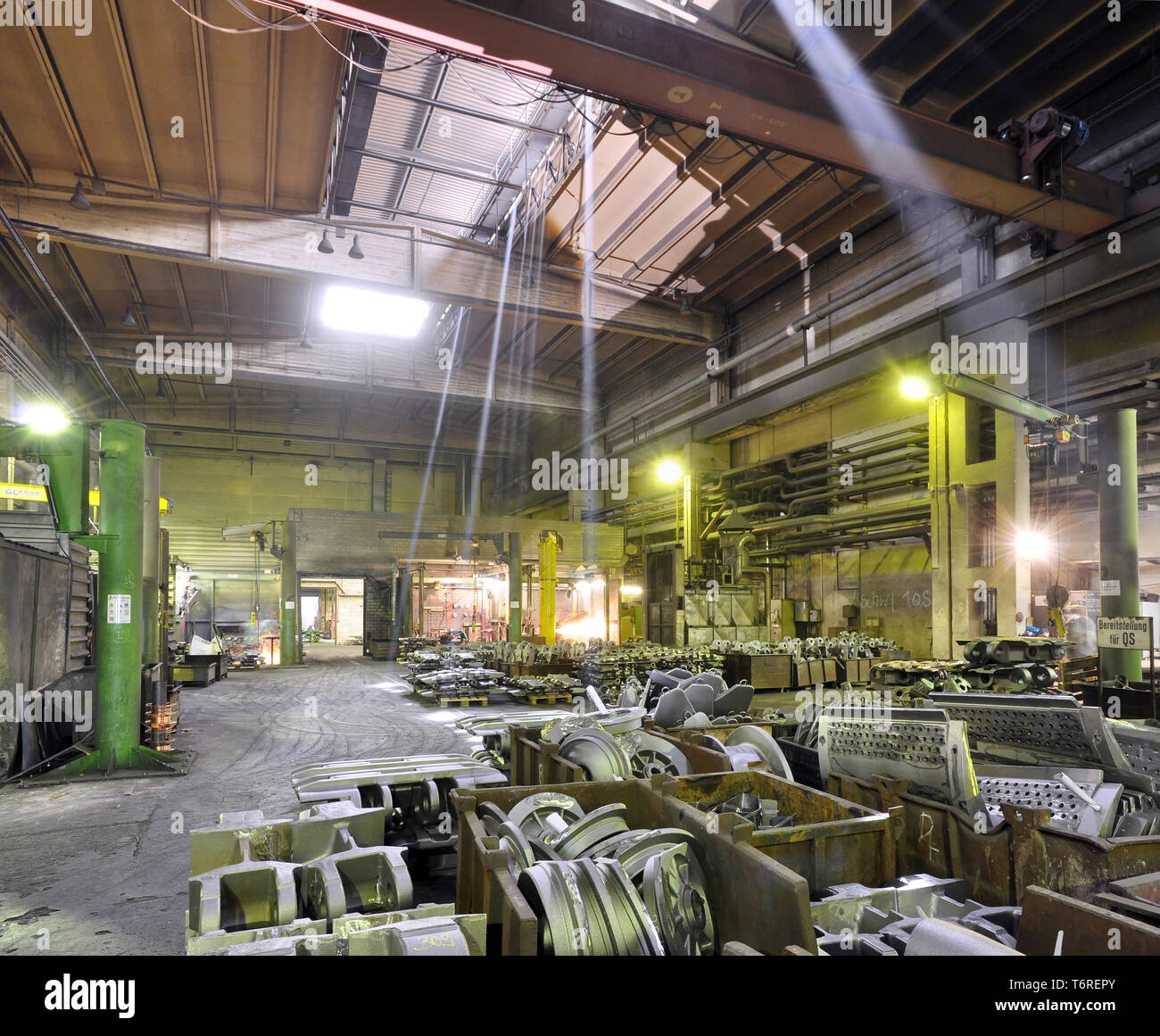 Production of metal components in a foundry - Equipment and ...