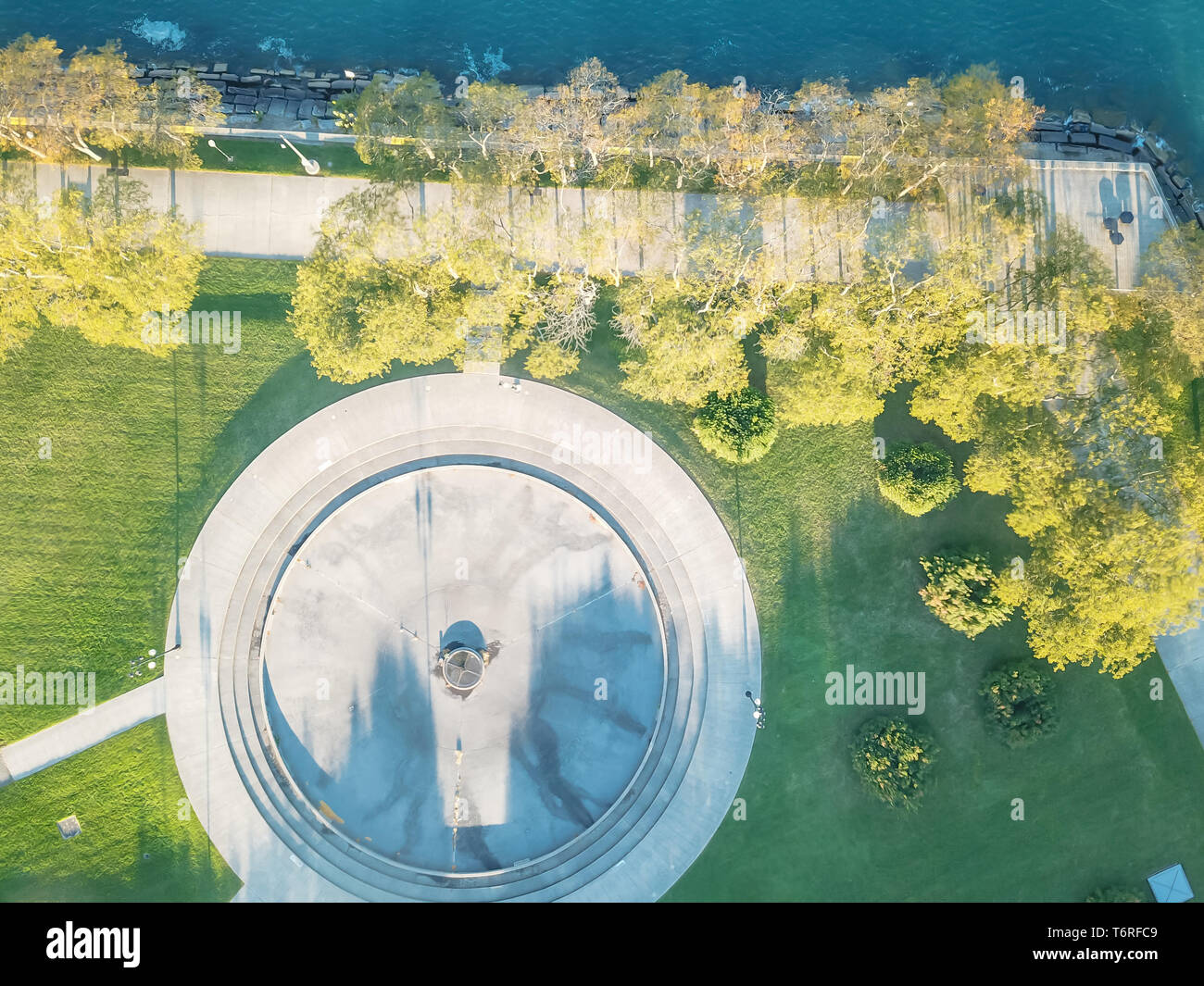 Chicago river green aerial hi-res stock photography and images - Alamy