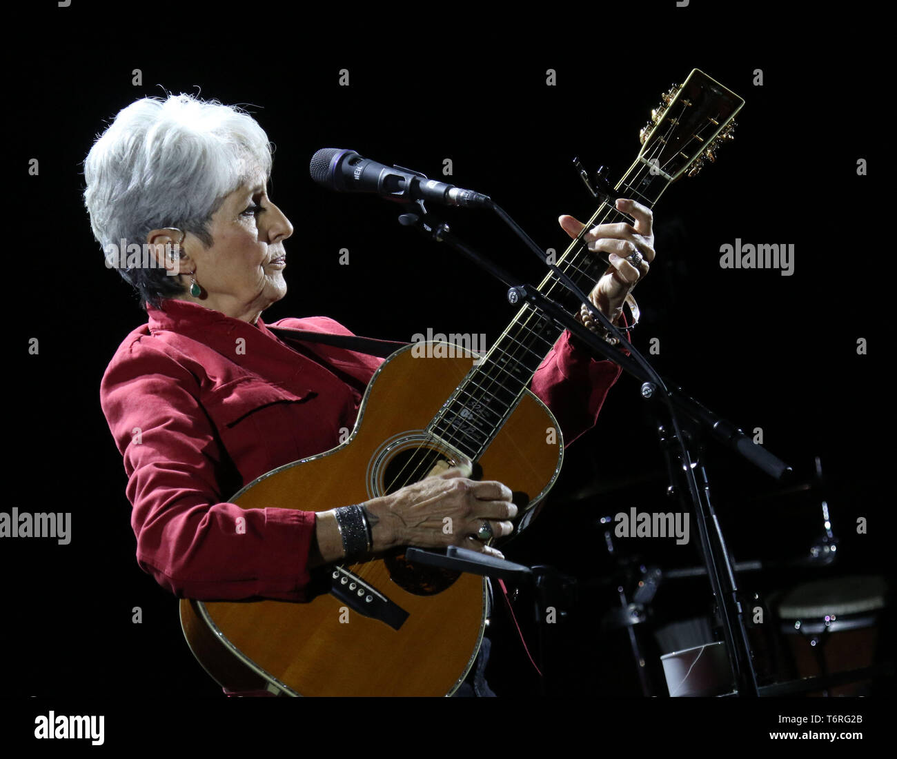 Joan baez hi-res stock photography and images - Alamy