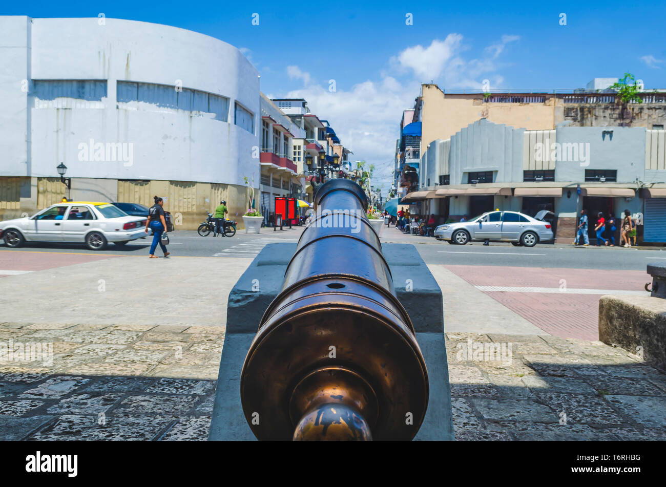 colonial cannon at the entrance of the Conde gate in the colonial zone ...