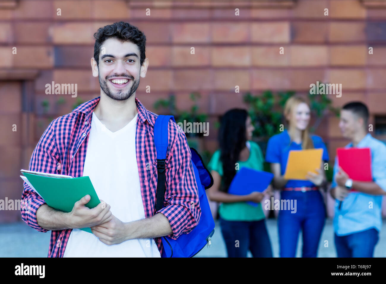 Attractive mexican man with woman hi-res stock photography and images ...