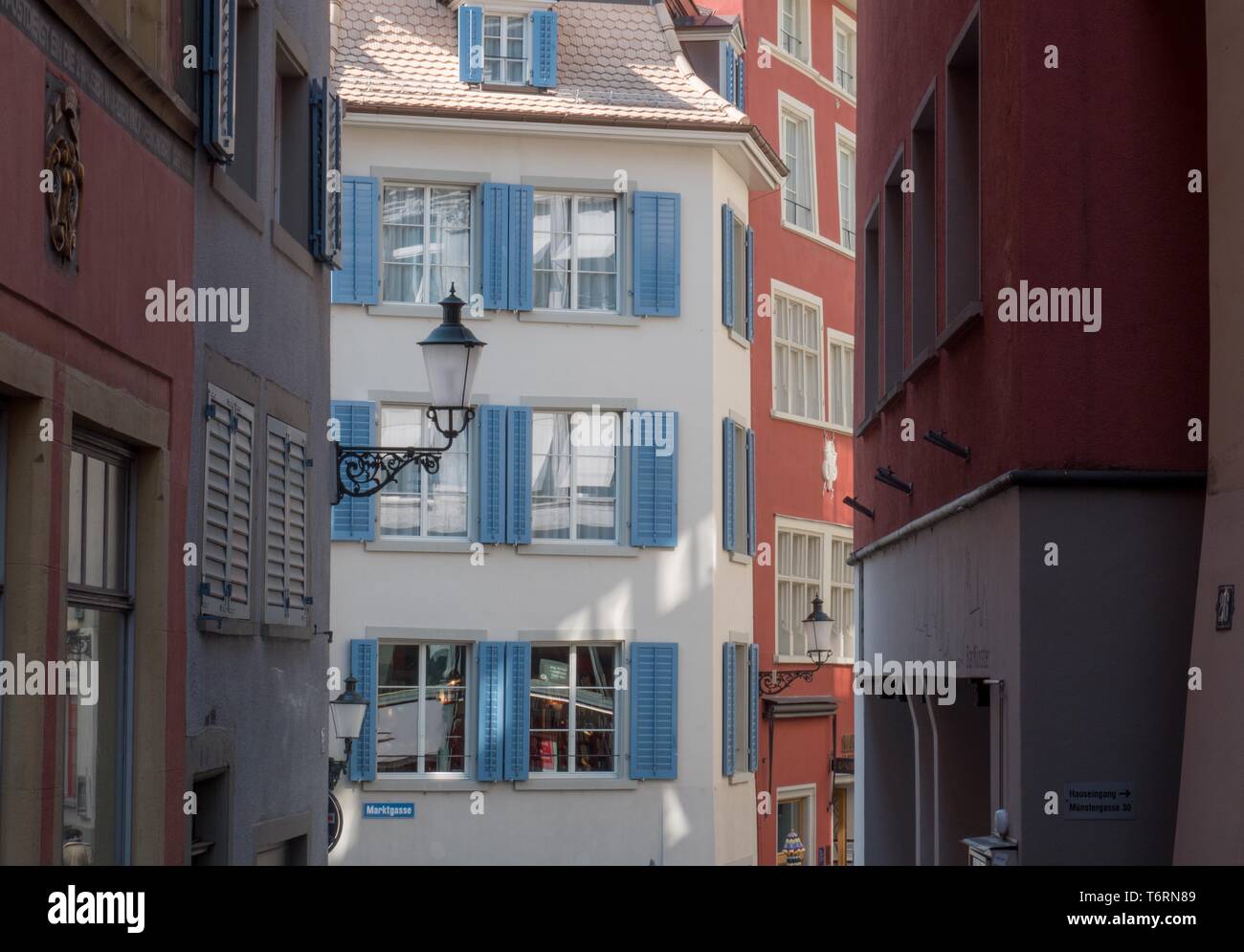 Old streets zurich hi-res stock photography and images - Alamy