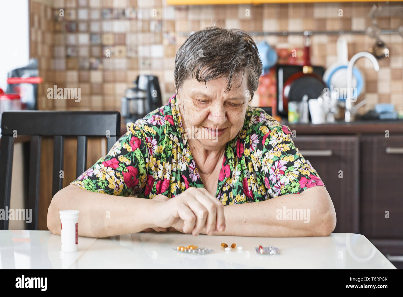 Grandmother, pill, health and the concept of a healthy lifestyle - an ...