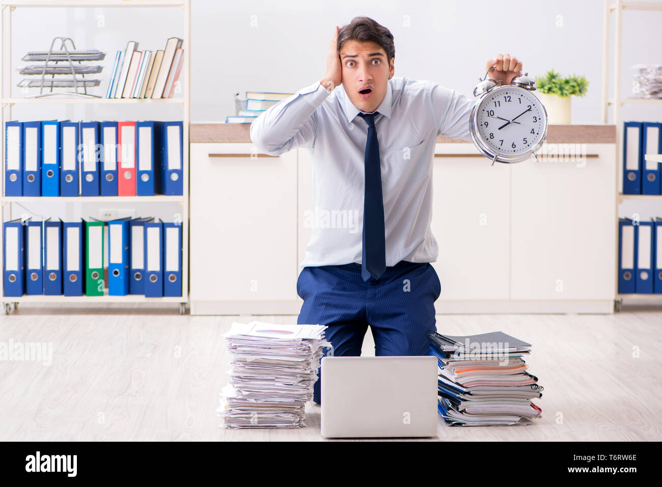 Press folders hi-res stock photography and images - Alamy