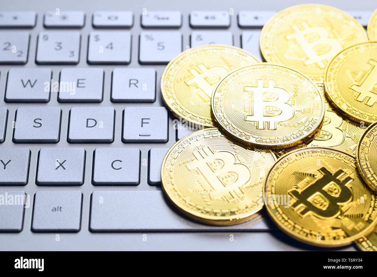 Cryptocurrency gold coin set hi-res stock photography and images - Alamy